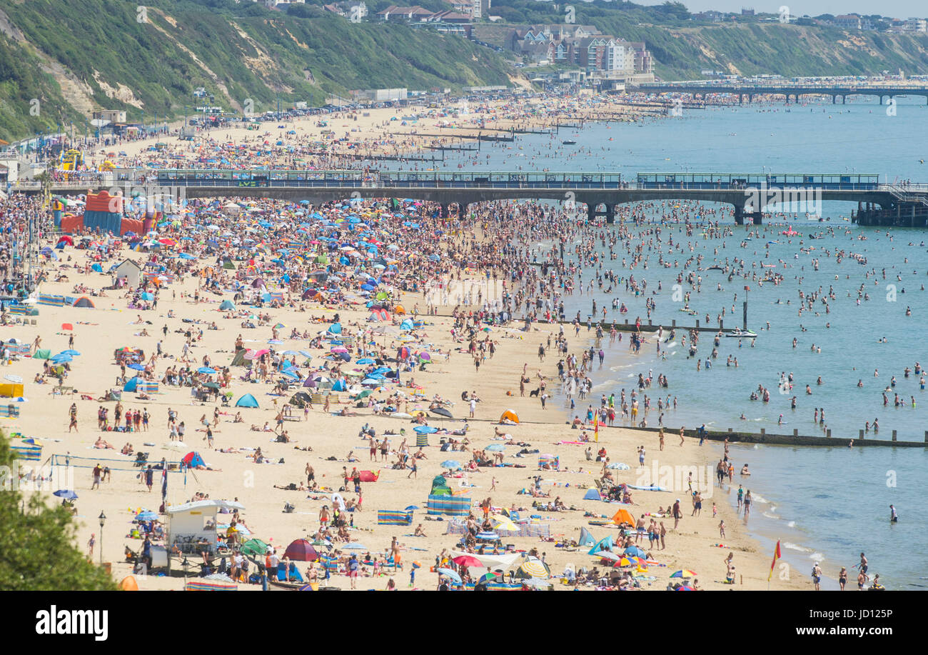 Bournemouth Beach, UK, Sunday 18 June 2017 packed as temperature soars ...