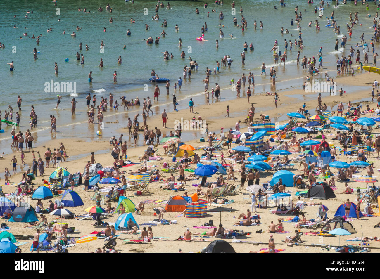 Bournemouth Beach, UK, Sunday 18 June 2017 packed as temperature soars ...