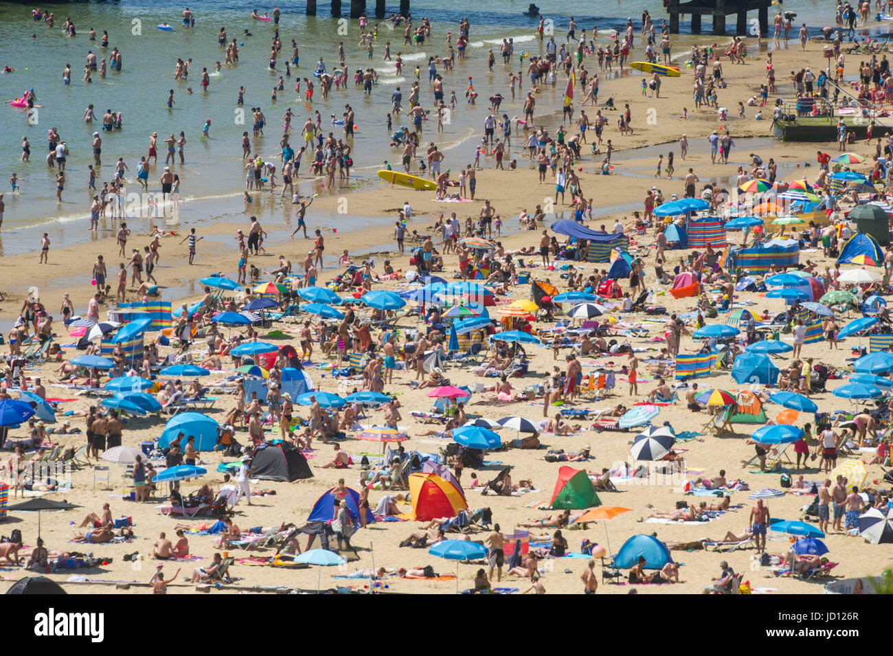Bournemouth Beach, UK, Sunday 18 June 2017 packed as temperature soars ...