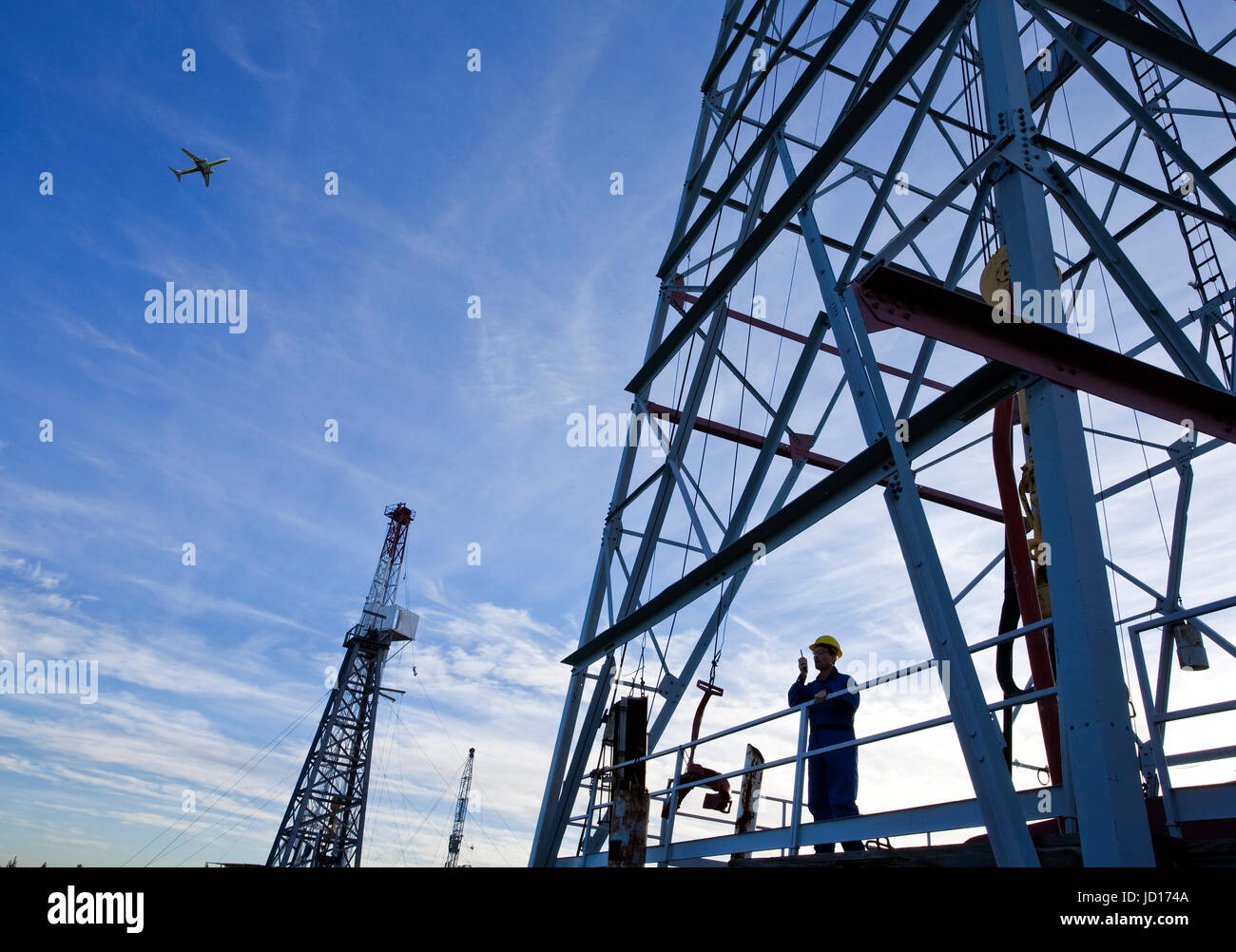 Aircraft work platform hi-res stock photography and images - Alamy