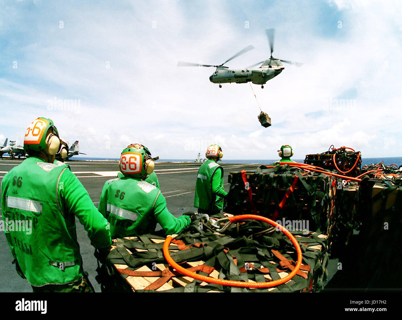 Uss constellation cv 64 hi-res stock photography and images - Alamy