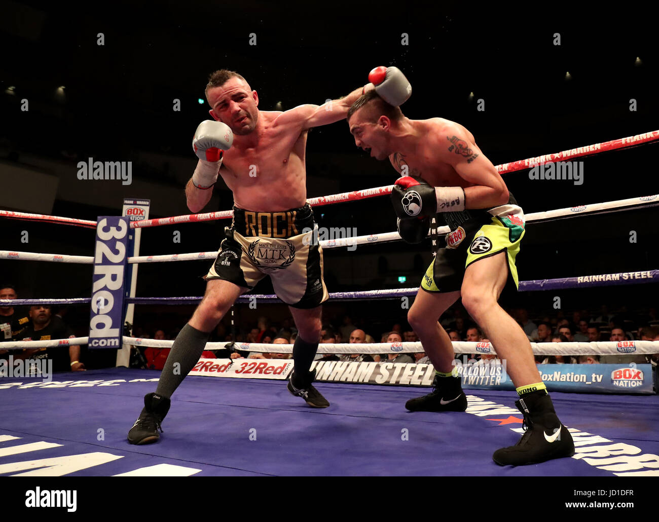 Craig Evans (right) against Stephen Ormond in the WBO European ...
