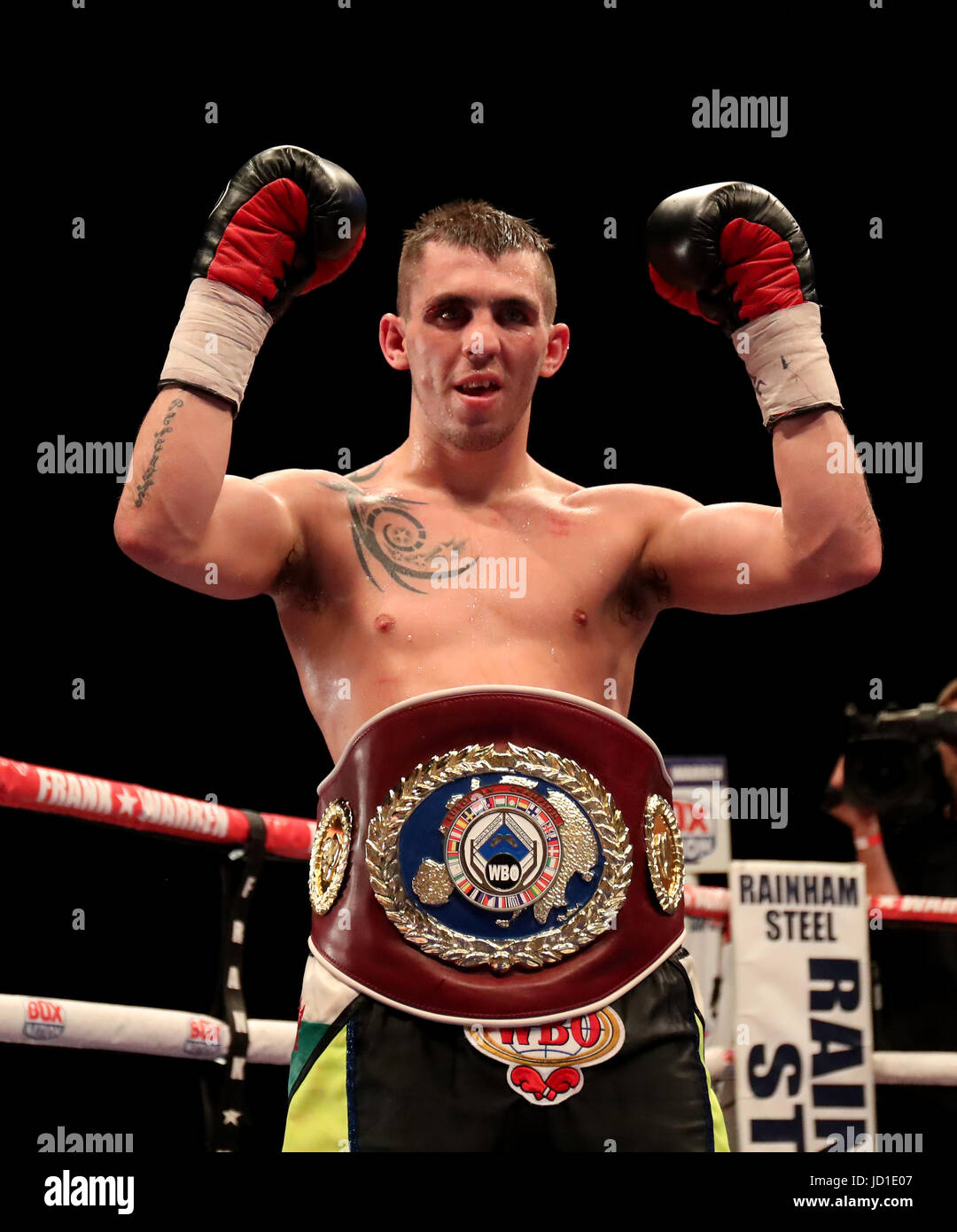 Craig Evans celebrates victory over Stephen Ormond in the WBO European ...