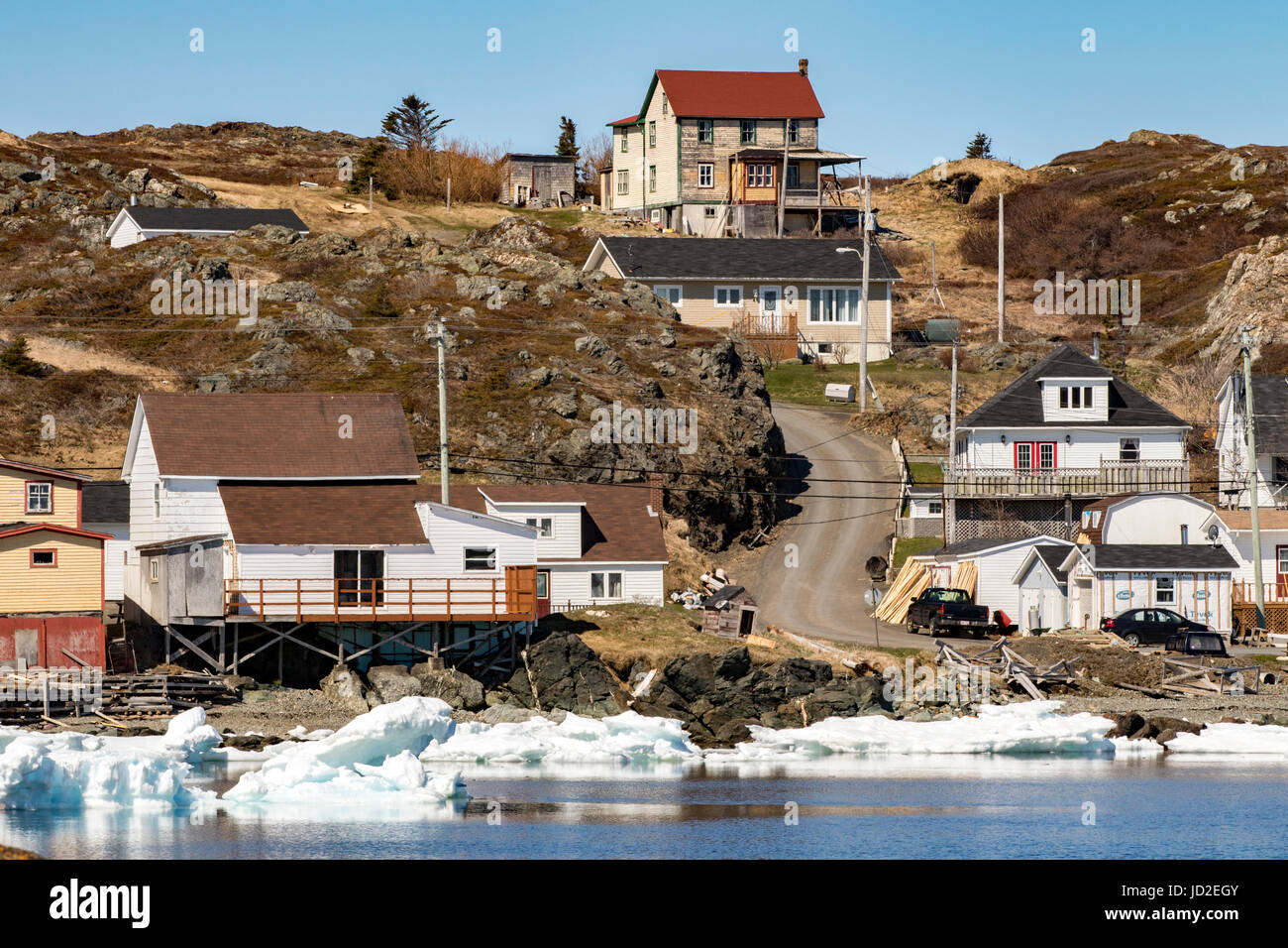 Views of the town of Twillingate from Twillingate Harbour ...