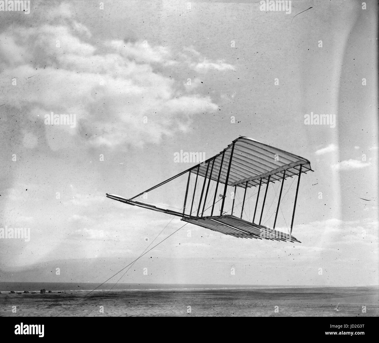 Left side view of the 1900 Wright glider before installation of forward ...