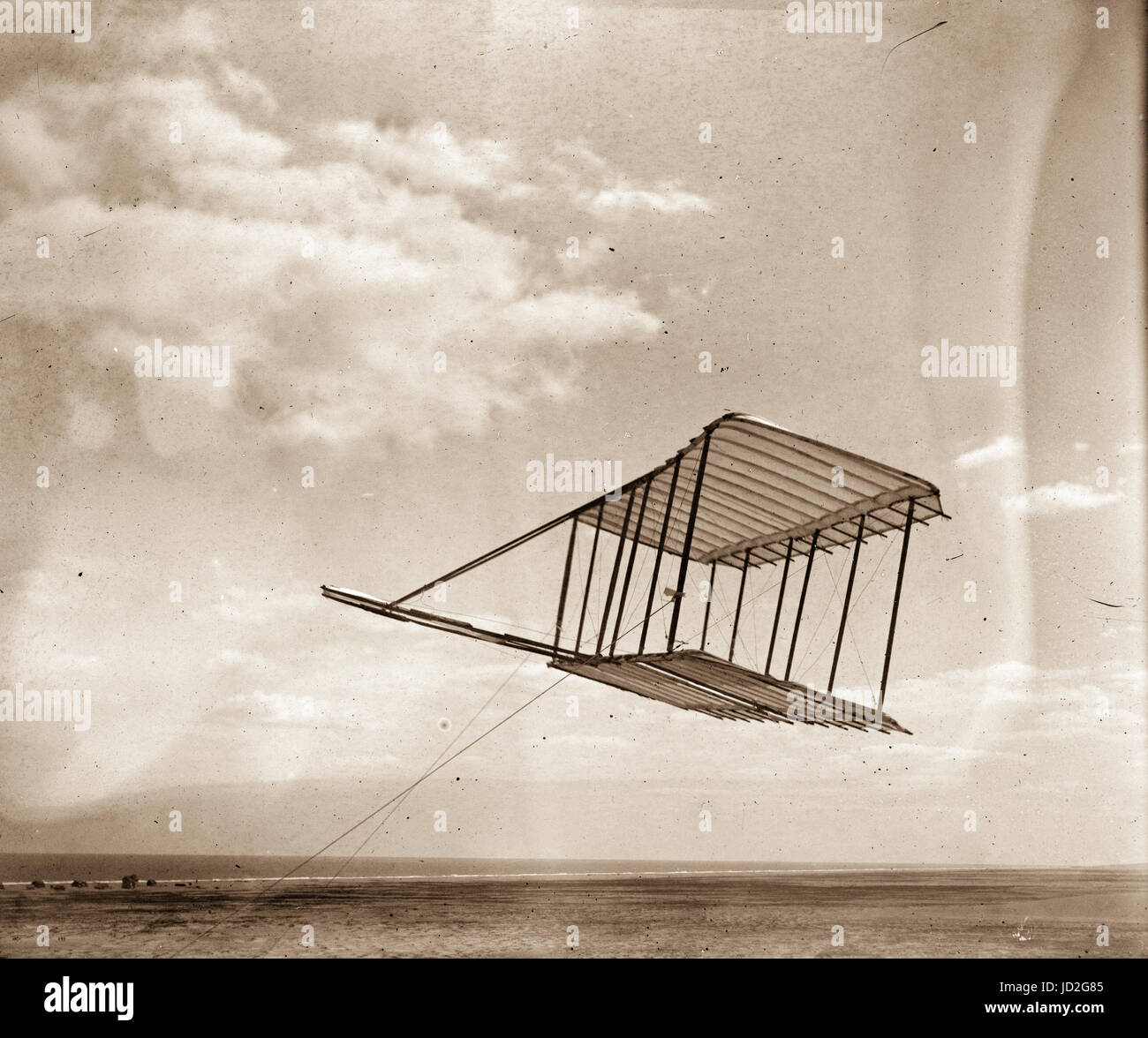 Left side view of the 1900 Wright glider before installation of forward ...