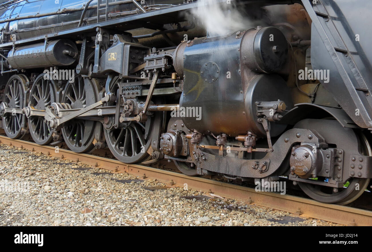 Steam Powered Train main drive wheels and steam shaft Stock Photo - Alamy