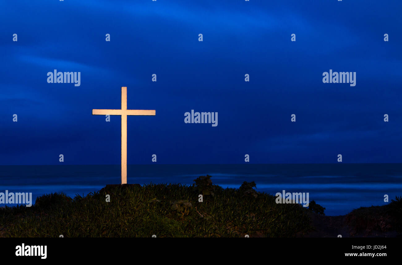 Storm over cross hi-res stock photography and images - Alamy