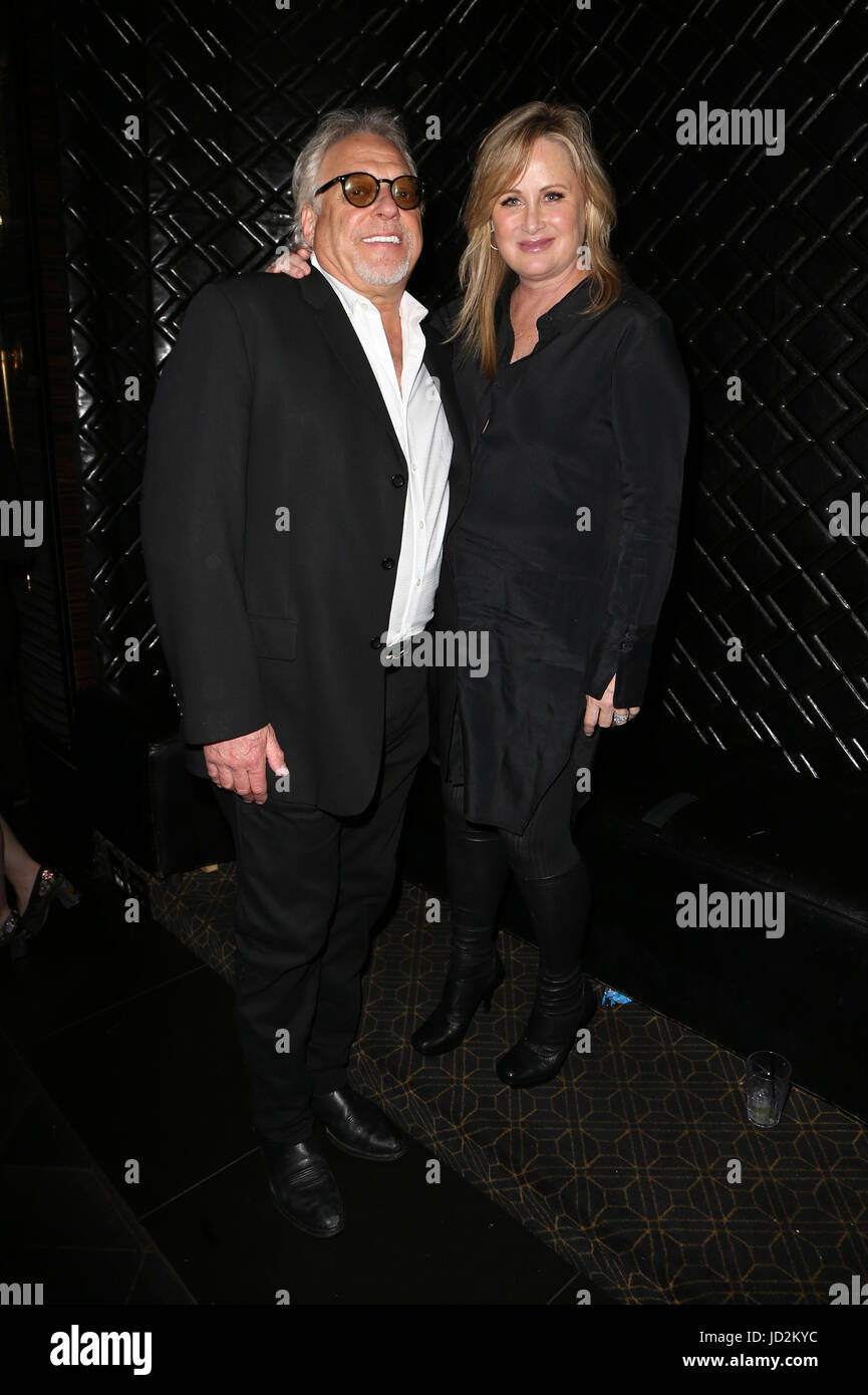 Bruce singer and kelly stone hi-res stock photography and images - Alamy