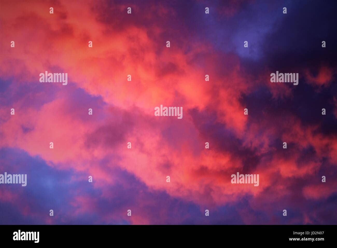Beautiful red clouds morning sky hi-res stock photography and images ...