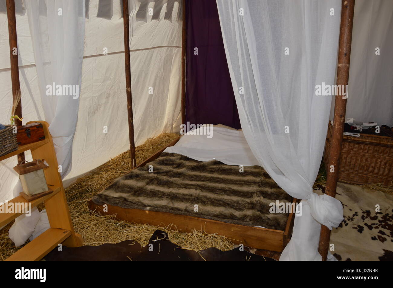 Middle ages camp hi-res stock photography and images - Alamy