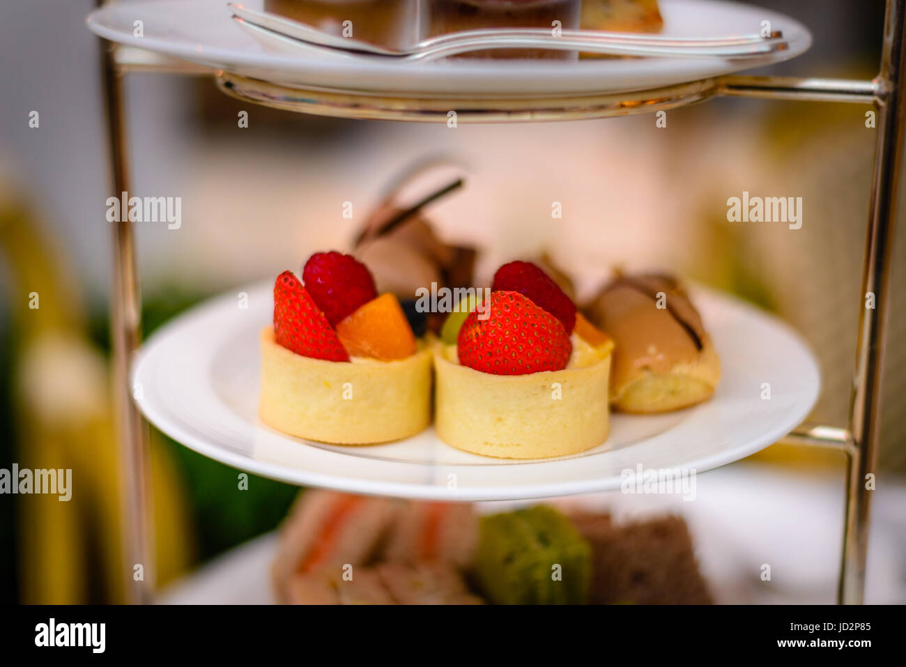 Pastry tier hi-res stock photography and images - Alamy