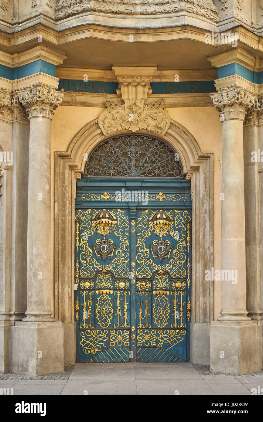 Baroque door hi-res stock photography and images - Alamy
