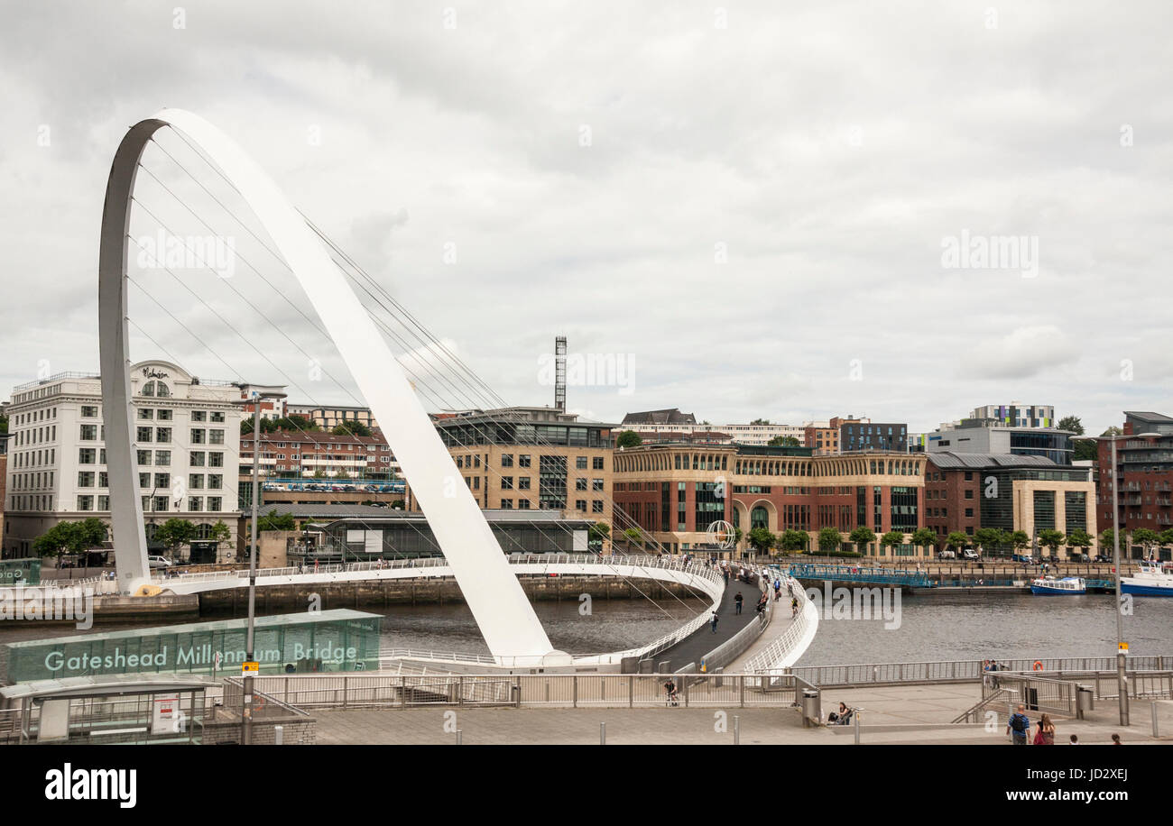 The Millenium Bridge over the River Tyne at Gateshead,England,UK Stock ...