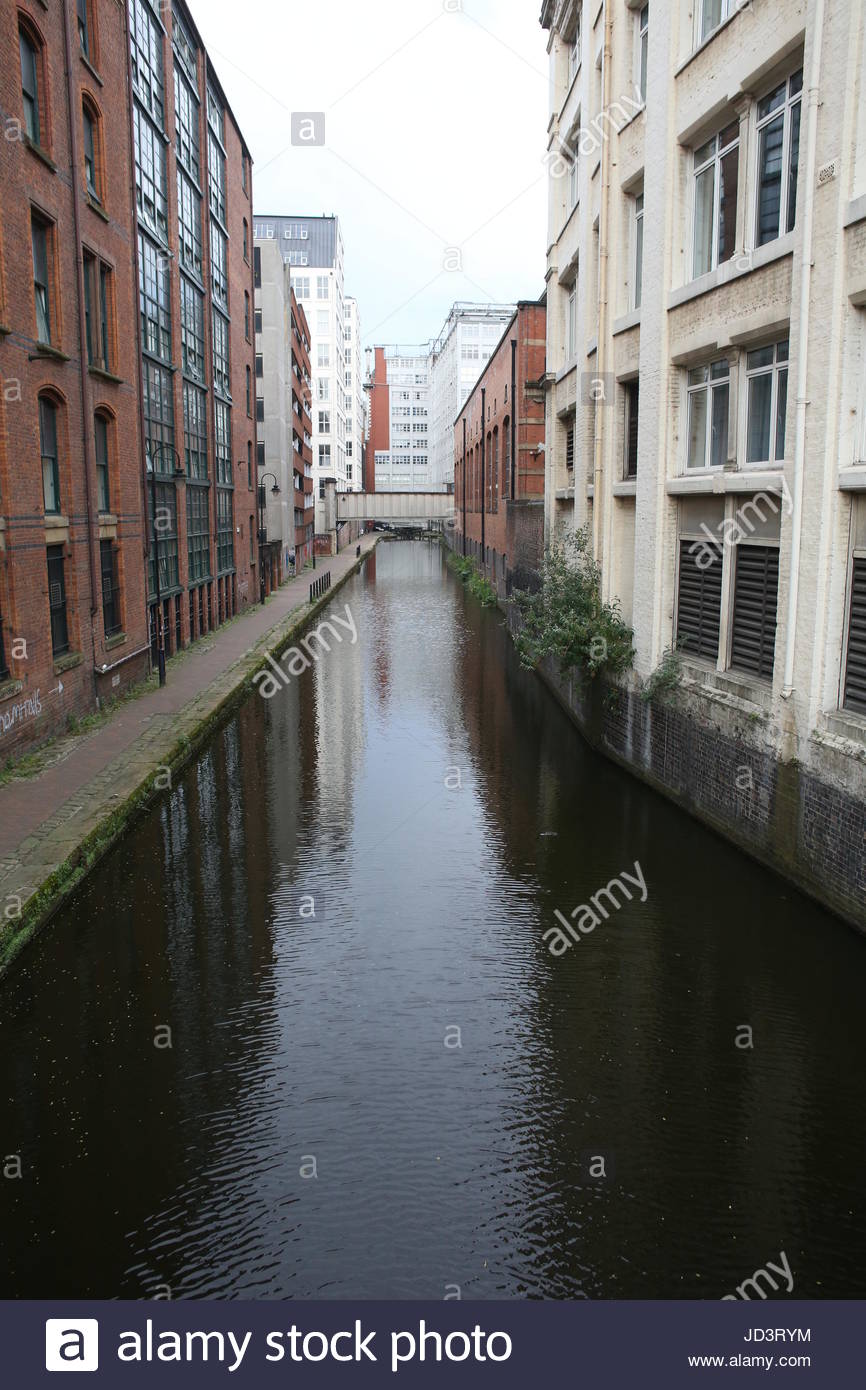 A canal in Manchester near the city centre Stock Photo - Alamy