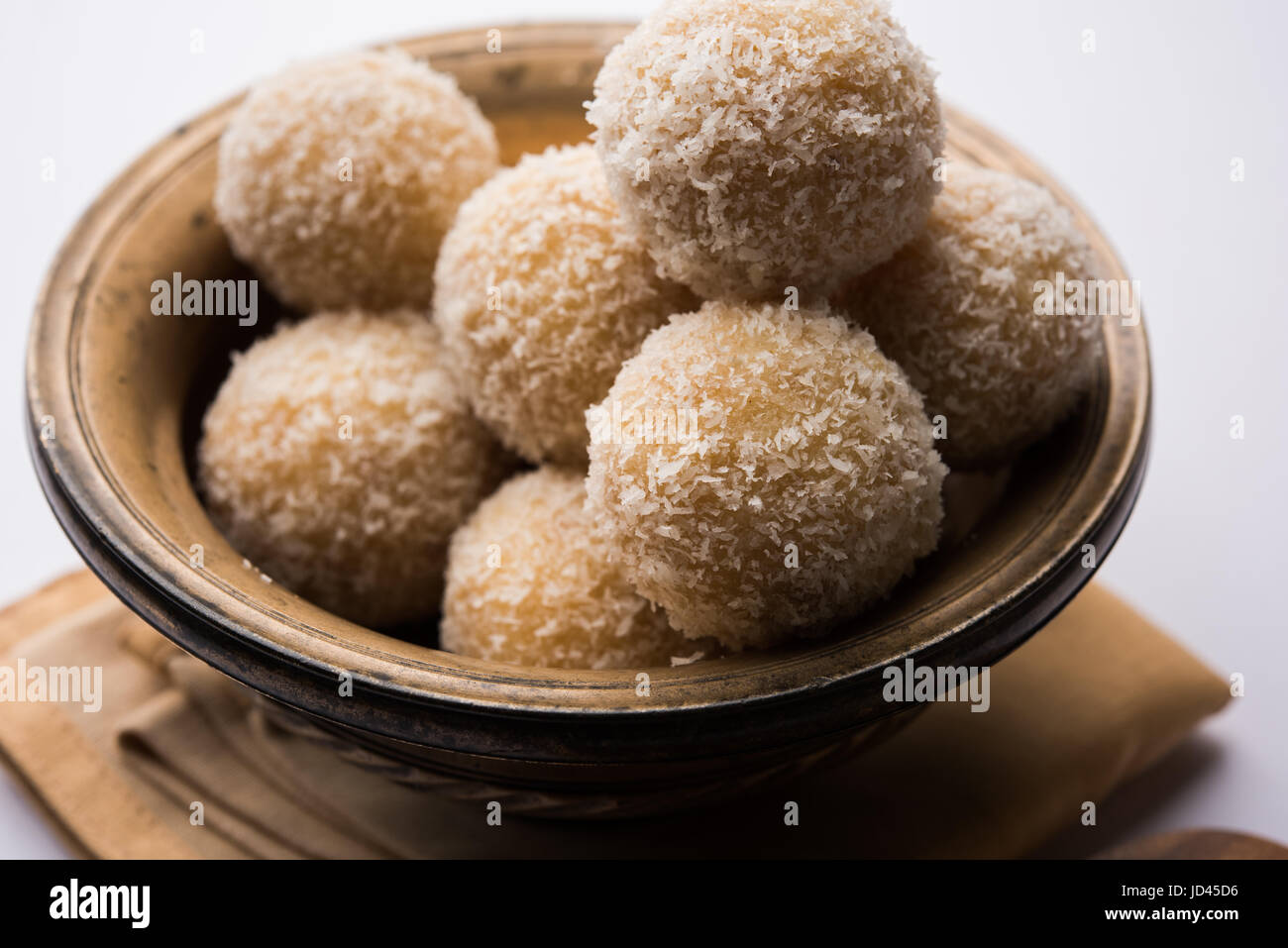 Coconut ladoo balls hi-res stock photography and images - Alamy