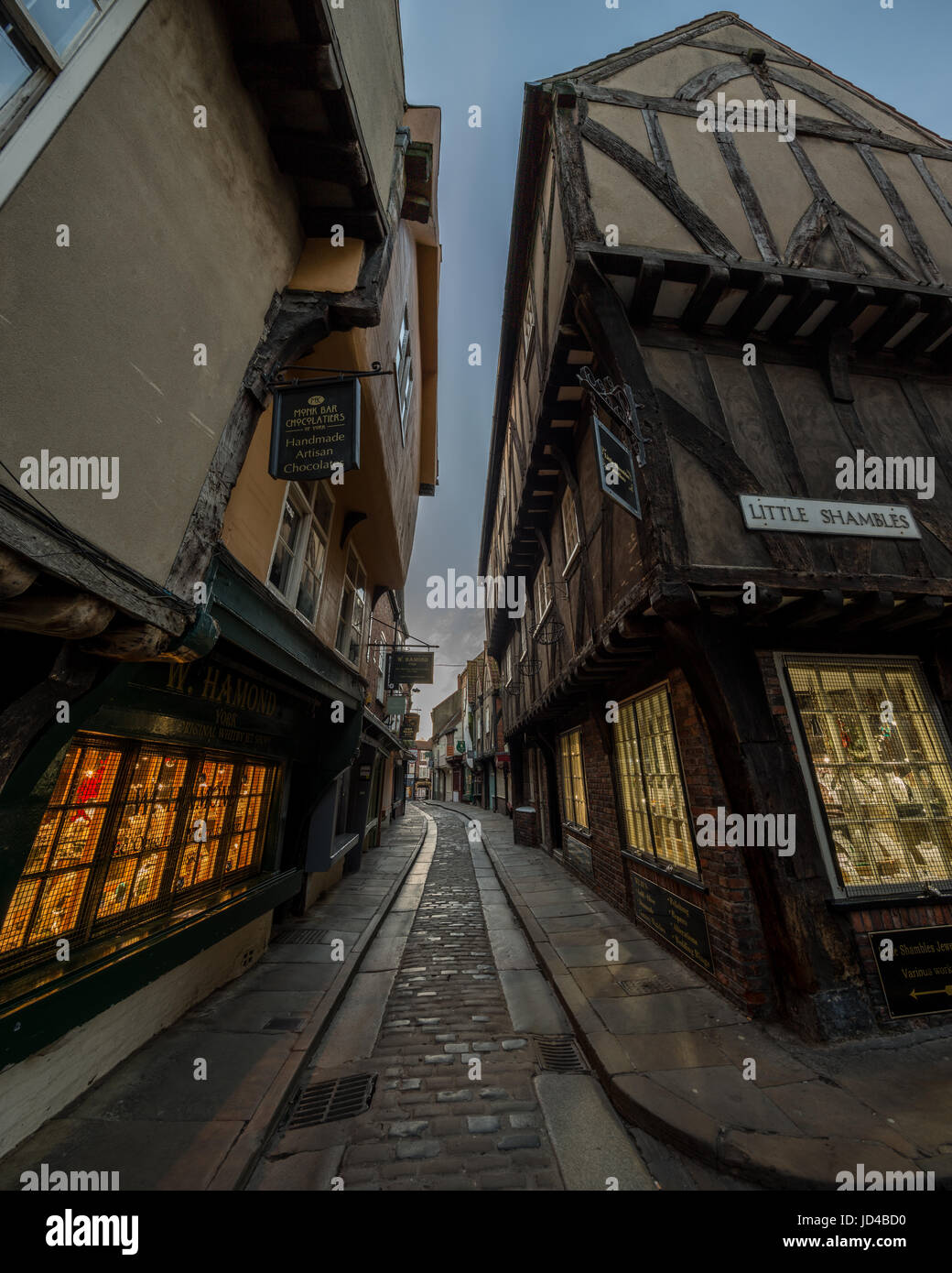 Old buildings in shambles street hi-res stock photography and images ...