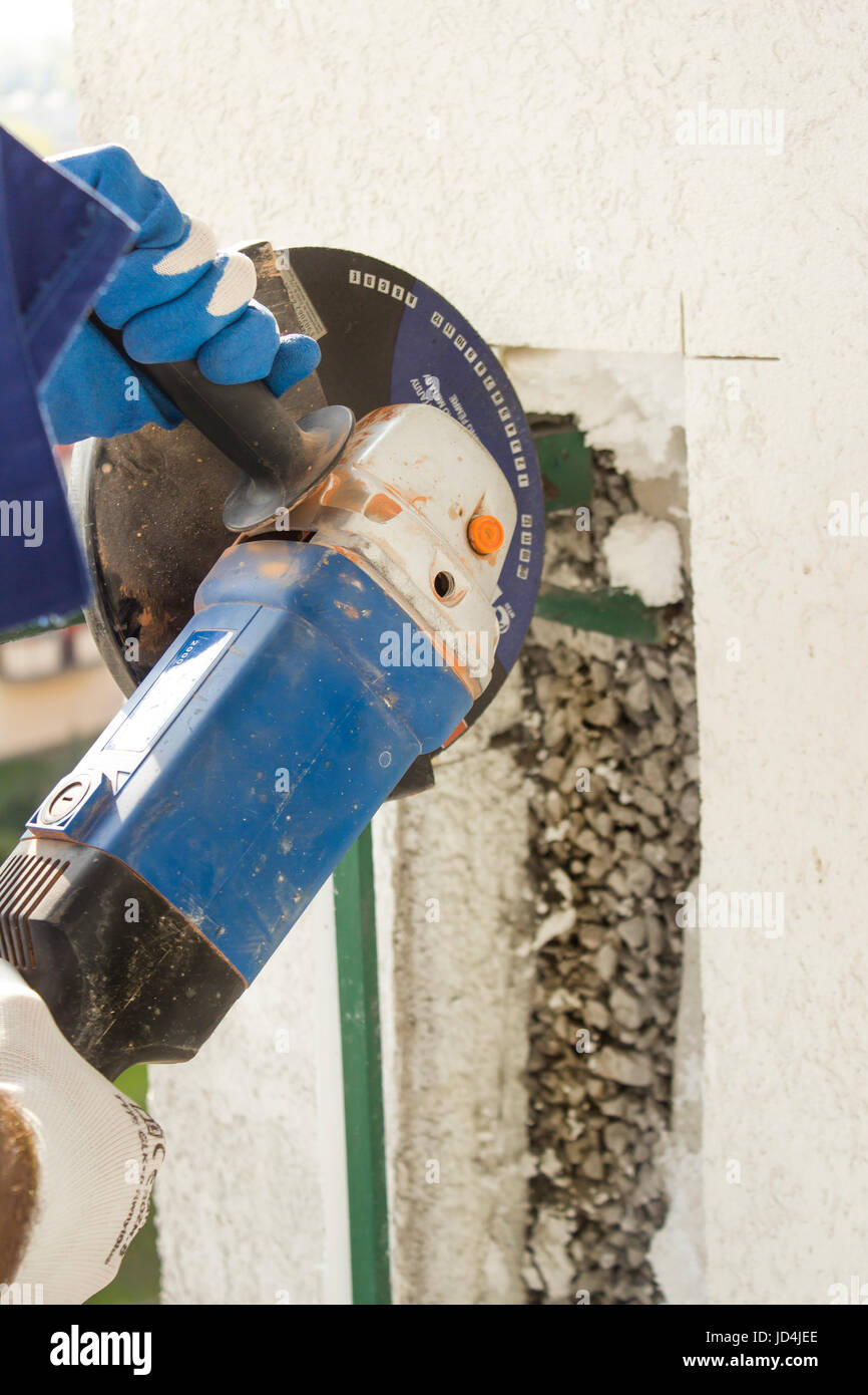 Construction worker holding ladder hi-res stock photography and images ...