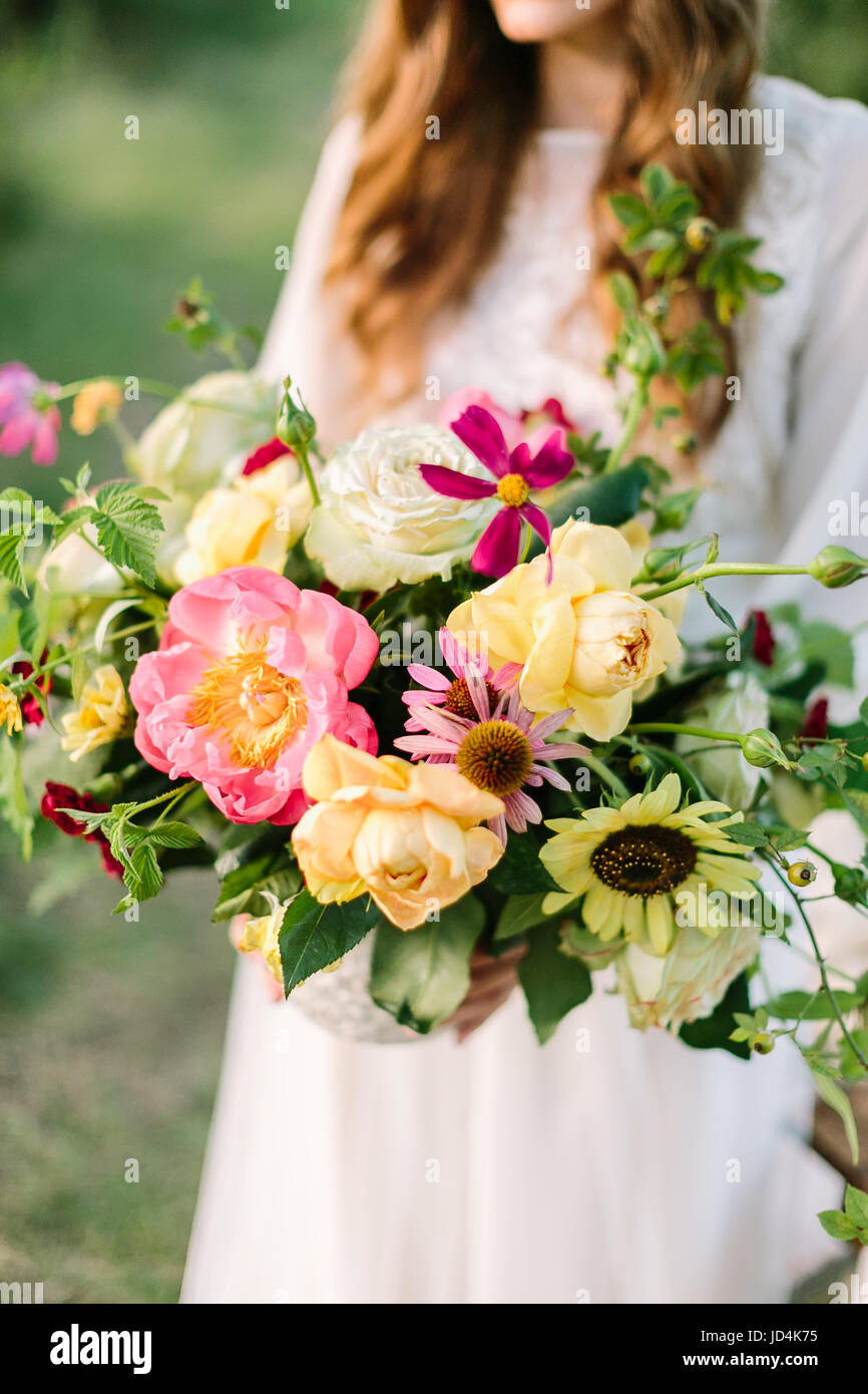 wedding, floral design, fashion, celebration concept - beautiful ...