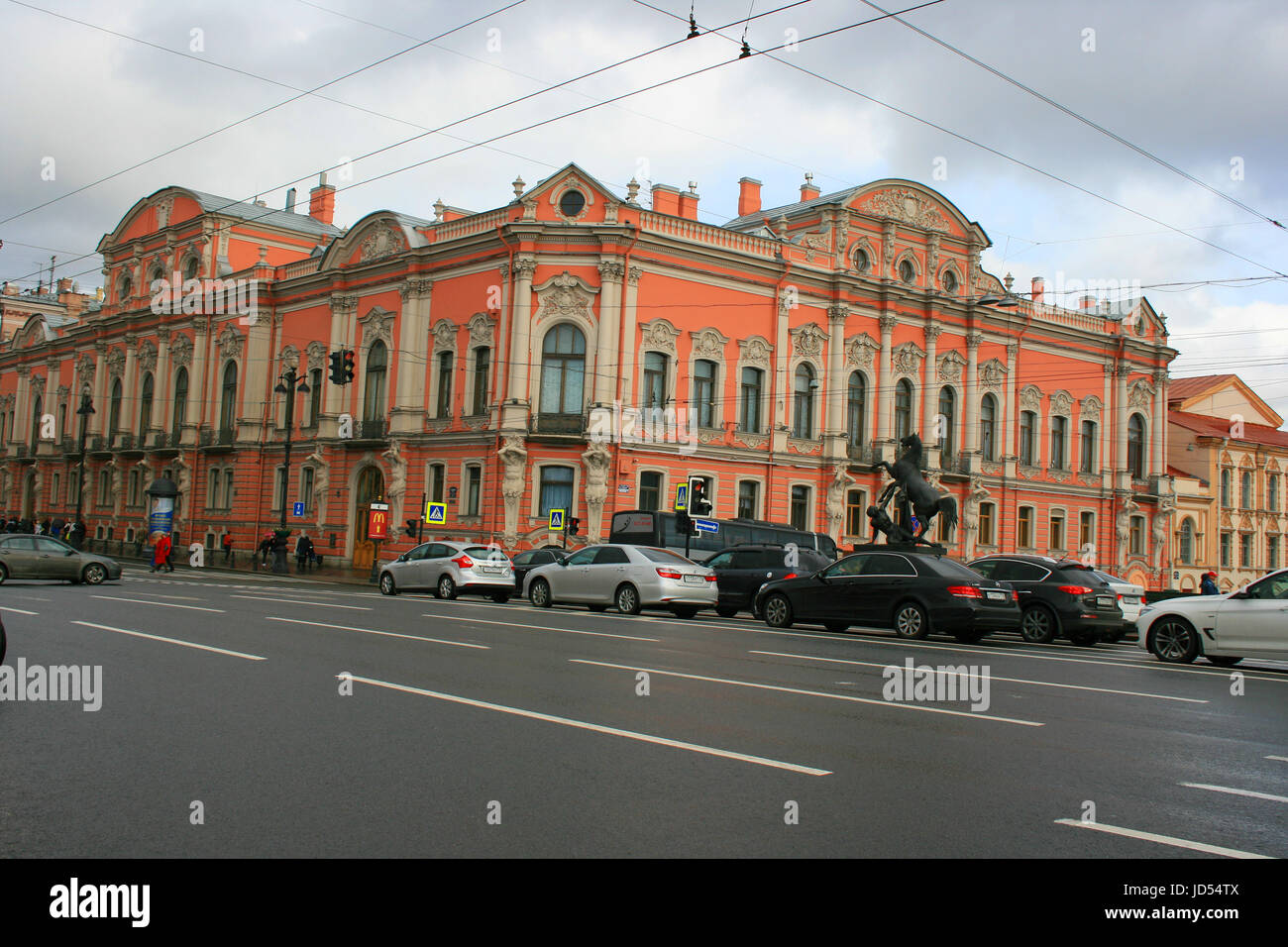 Anichkov palace hi-res stock photography and images - Alamy