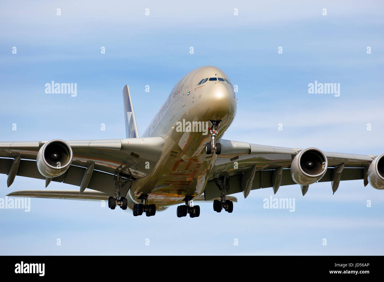 A6-APF Etihad Airways Airbus A380-800 cn-195 arriving at London ...