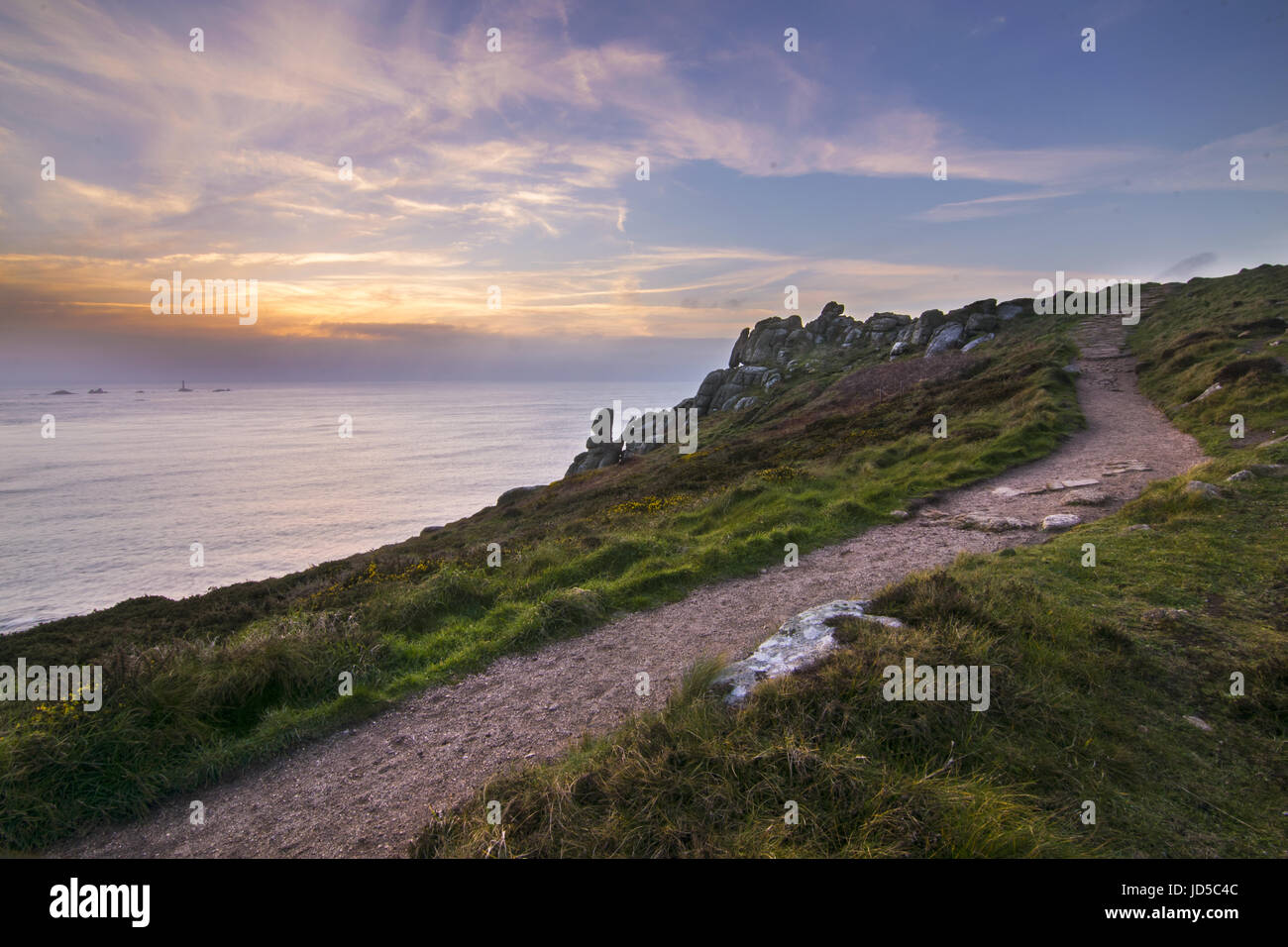 South west coast path walks hi-res stock photography and images - Alamy