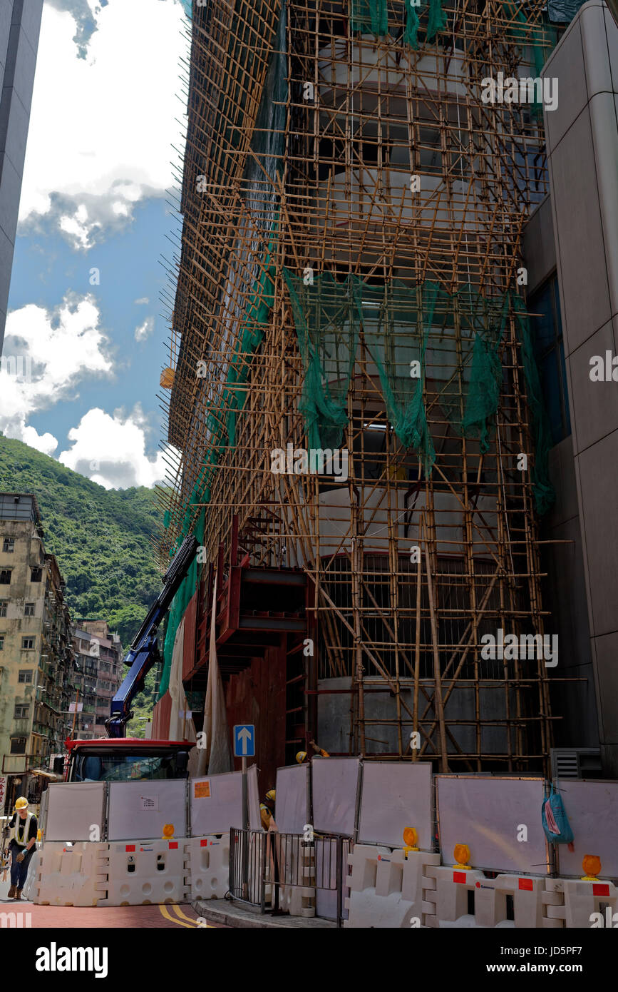 Bamboo scaffolding hong kong hi-res stock photography and images - Alamy