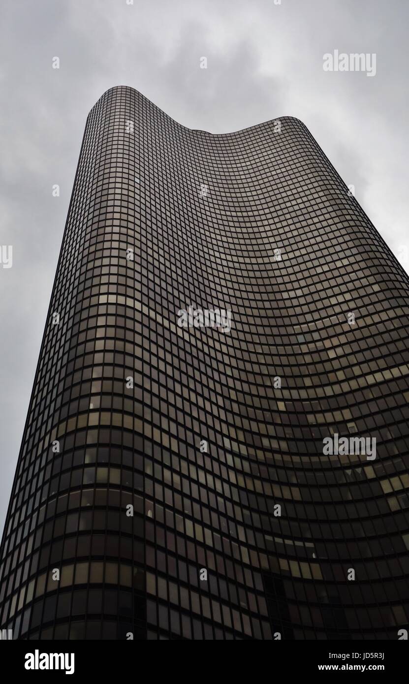 View of the landmark Lake Point Tower, a high-rise residential building ...