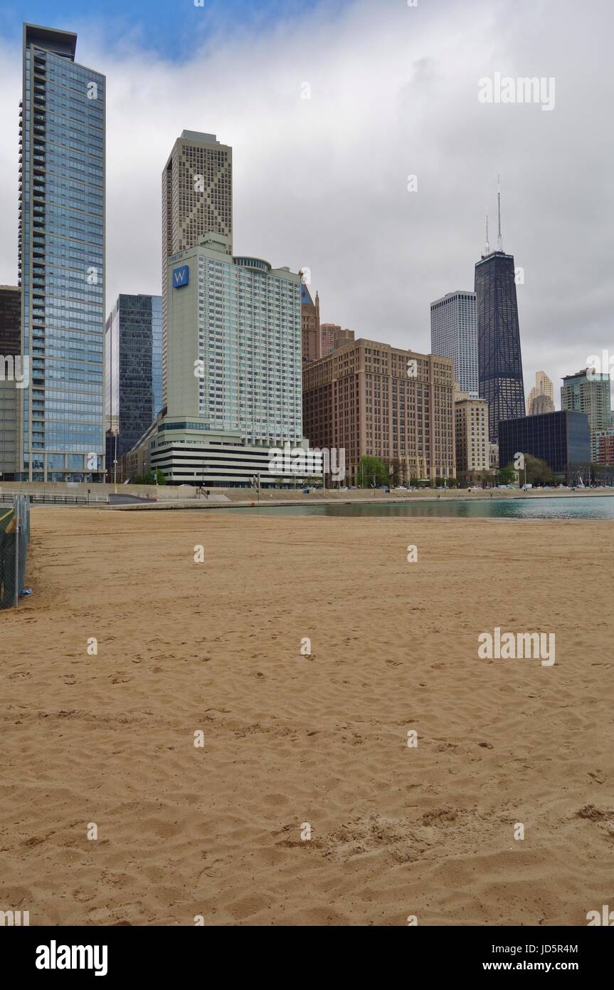 Gold coast chicago hi-res stock photography and images - Alamy