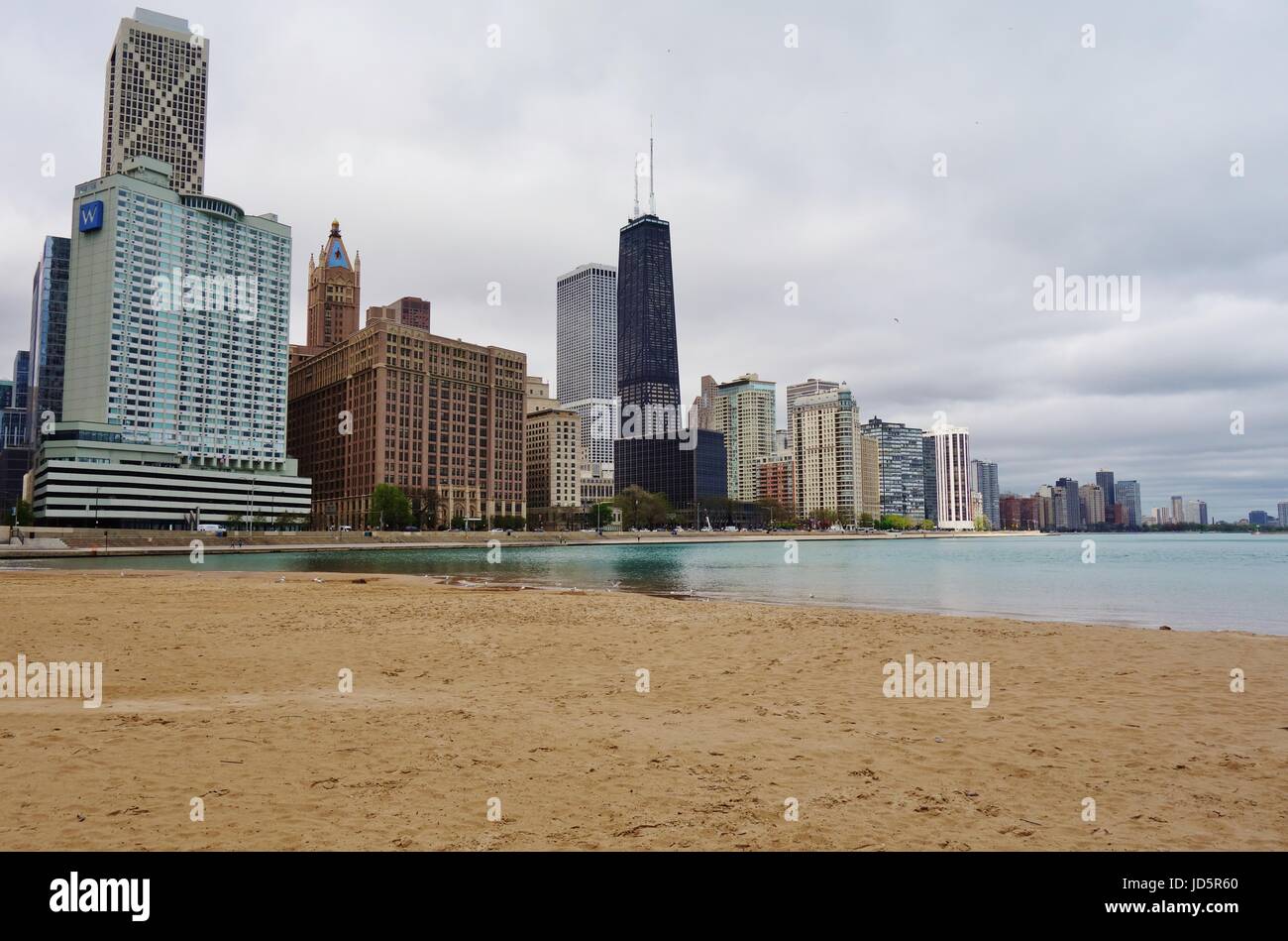Landscape view of the Gold Coast Chicago skyline seen from Oak Beach ...