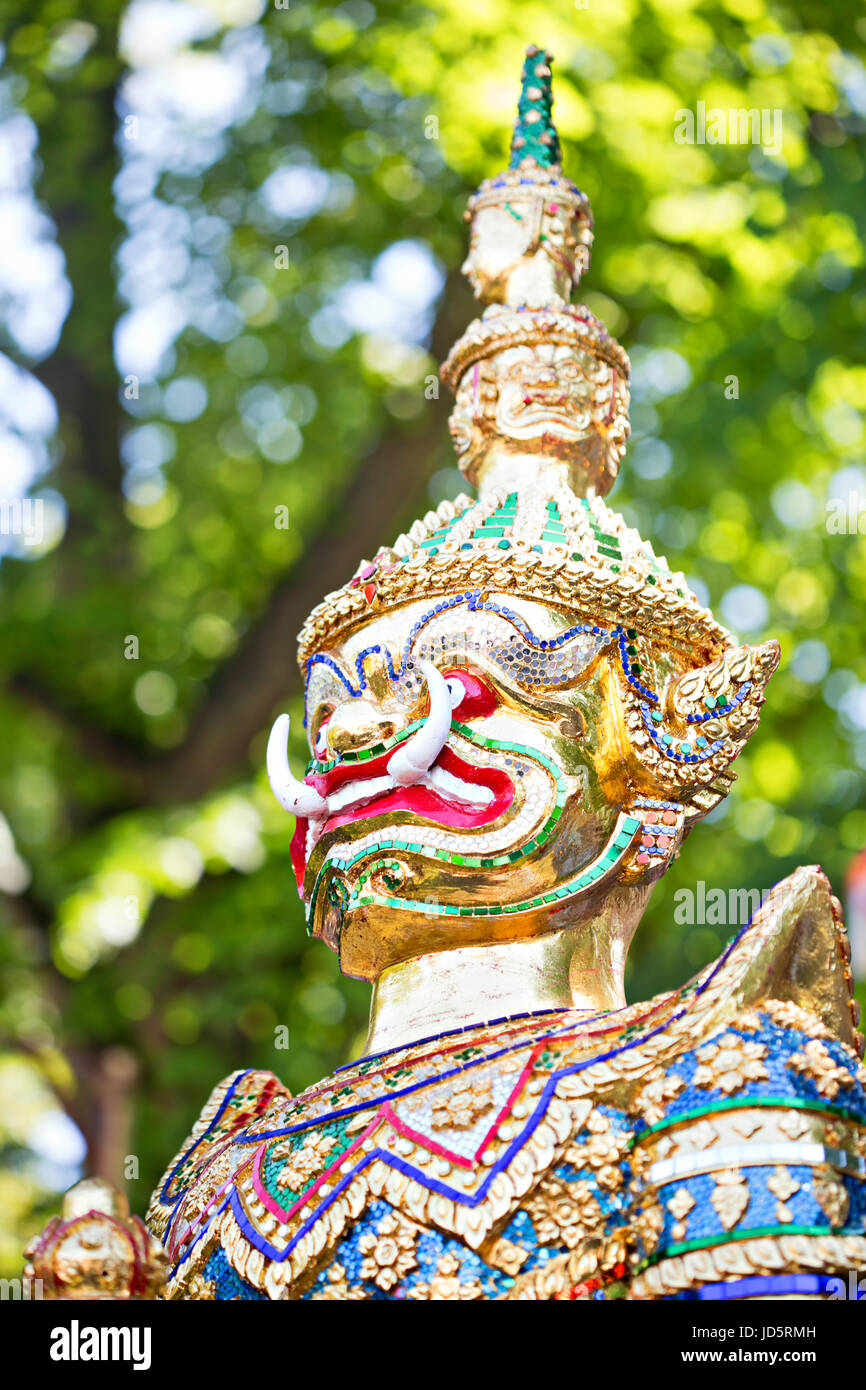 Songkran thailand buddha hi-res stock photography and images - Alamy