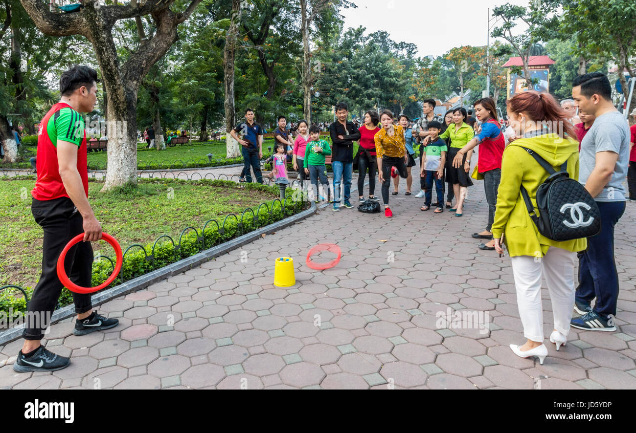 Vietnamese traditional games hi-res stock photography and images - Alamy