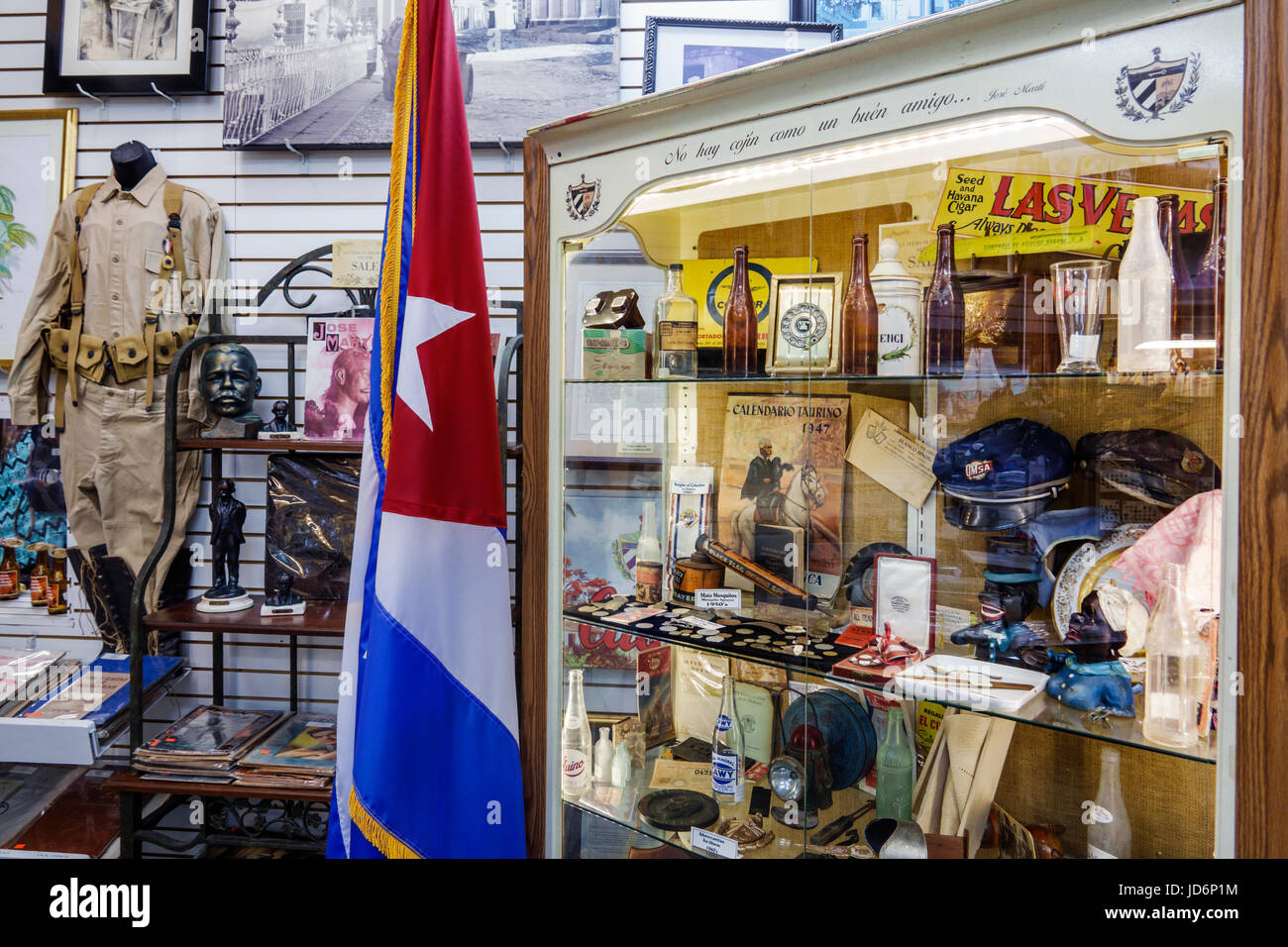 Cuban theme inside interior hi-res stock photography and images - Alamy