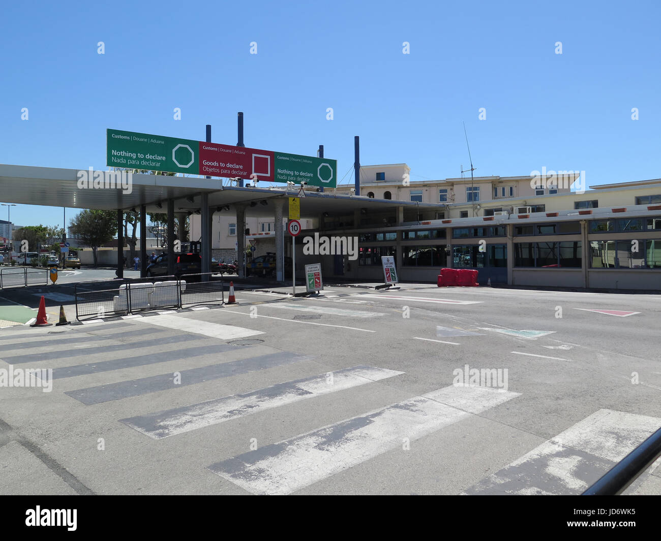Border control gibraltar hi-res stock photography and images - Alamy