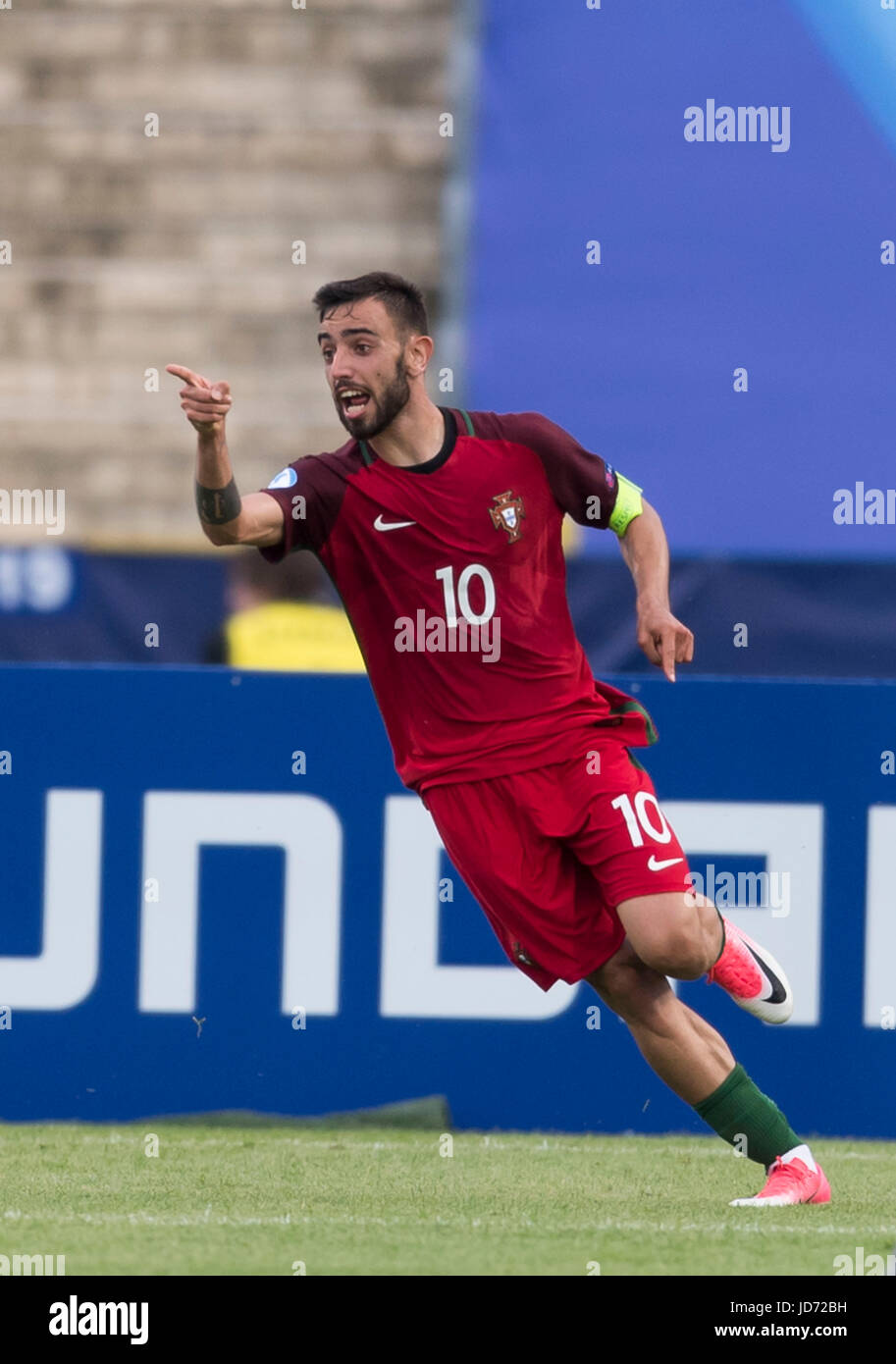Bruno fernandes portugal goal hi-res stock photography and images - Alamy