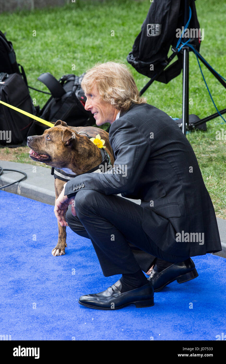 Transformers premiere michael bay hi-res stock photography and images ...