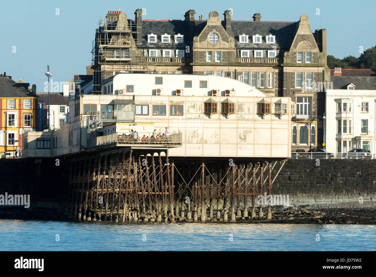 The royal pier aberystwyth hi-res stock photography and images - Alamy