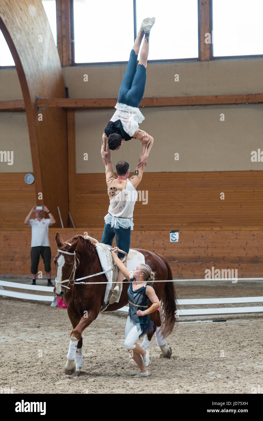 Vaulting team hi-res stock photography and images - Alamy