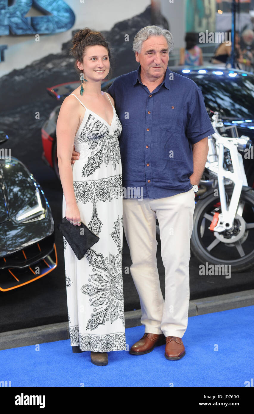 Jim carter attends the hi-res stock photography and images - Alamy