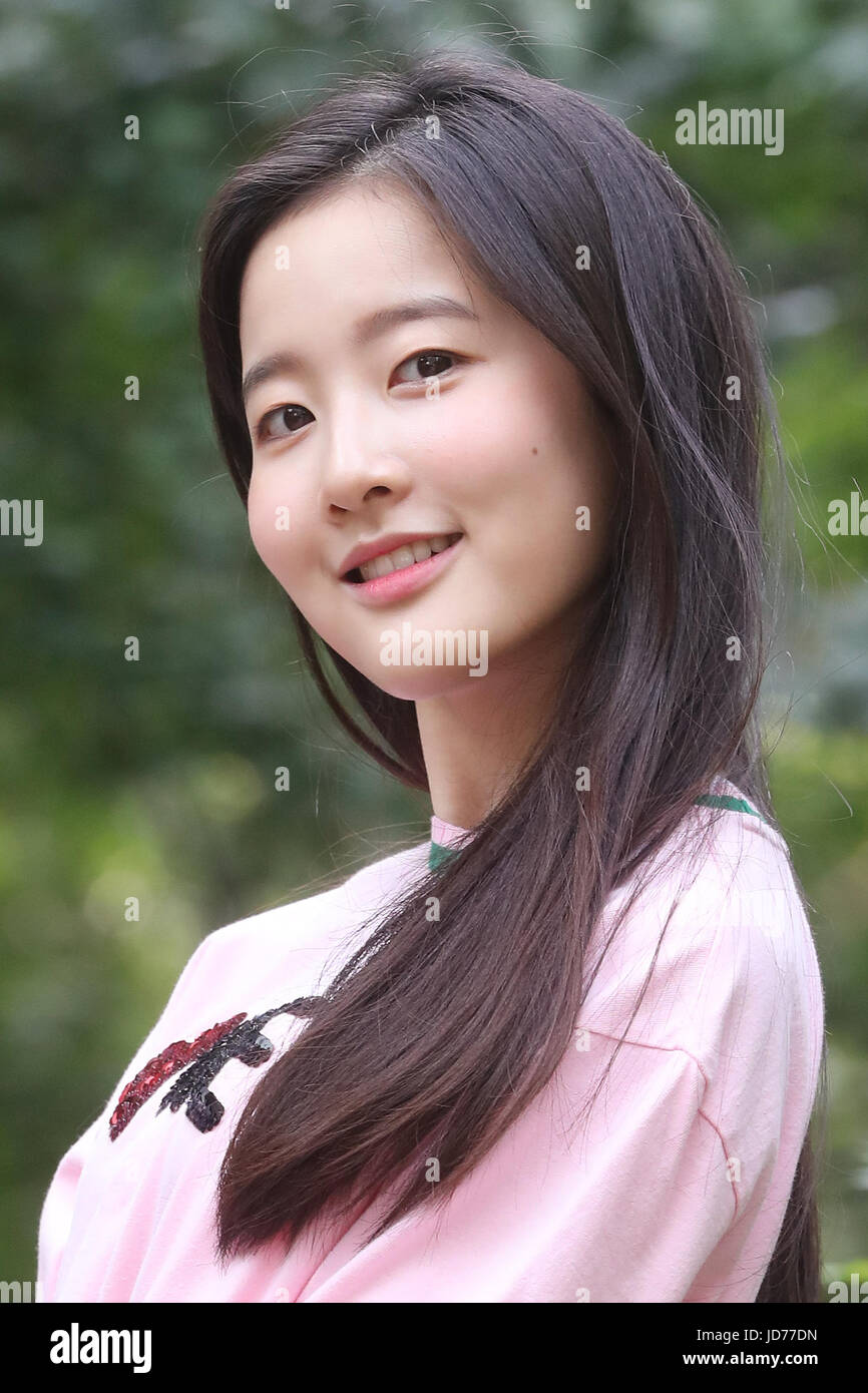 S. Korean actress Park Si-eun South Korean actress Park Si-eun, who ...