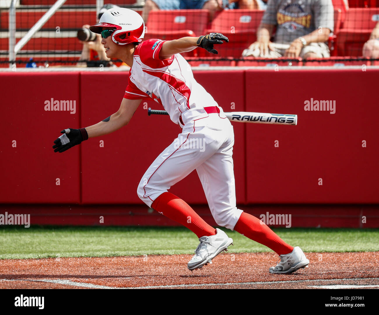 Chicago, USA. 18th June, 2017. Eagles' Xi Kailin follows through during ...
