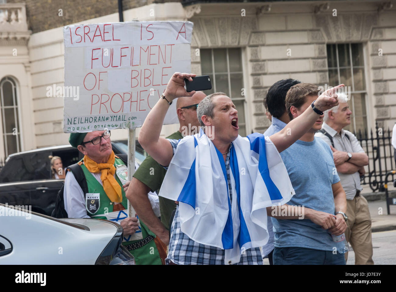 Boycotting israeli goods hi-res stock photography and images - Alamy