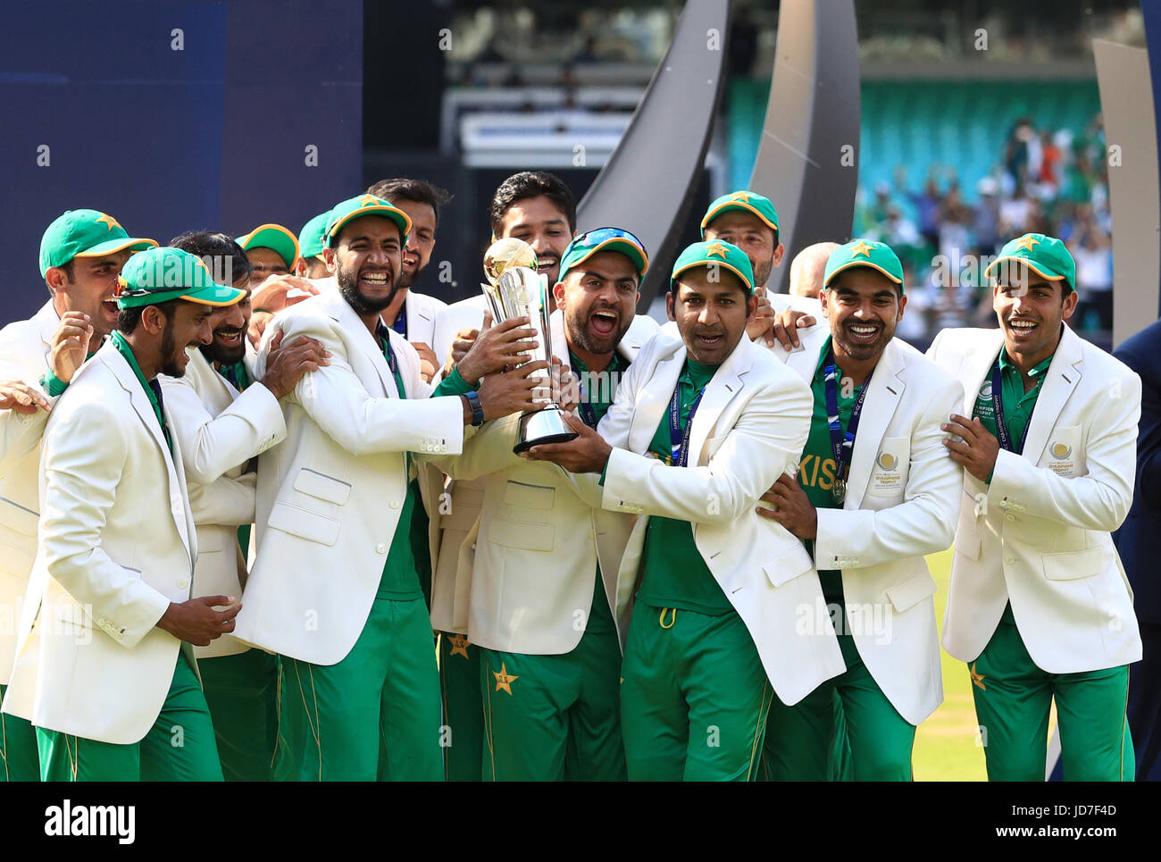 Pakistan lift the trophy after winning the ICC Champions Trophy final ...
