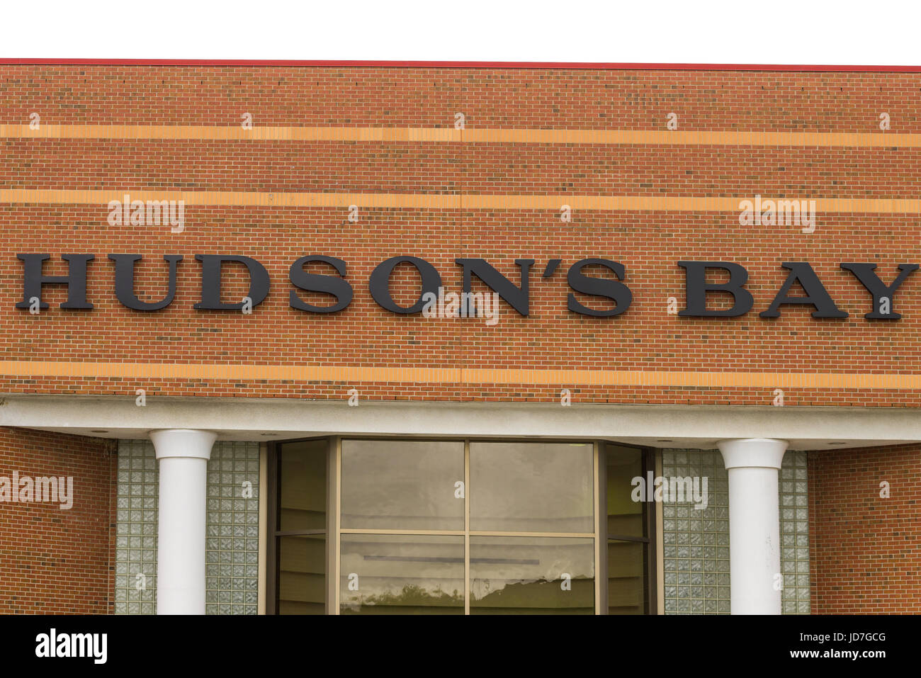 Hudson's Bay Brand Logo On Building Exterior Stock Photo - Alamy
