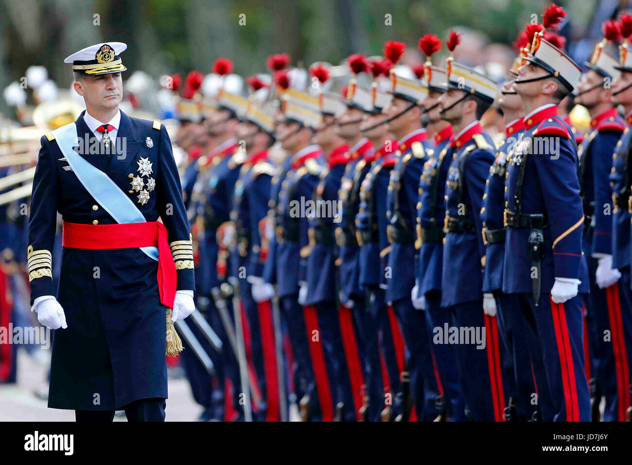 Spain royal family uniform hi-res stock photography and images - Alamy