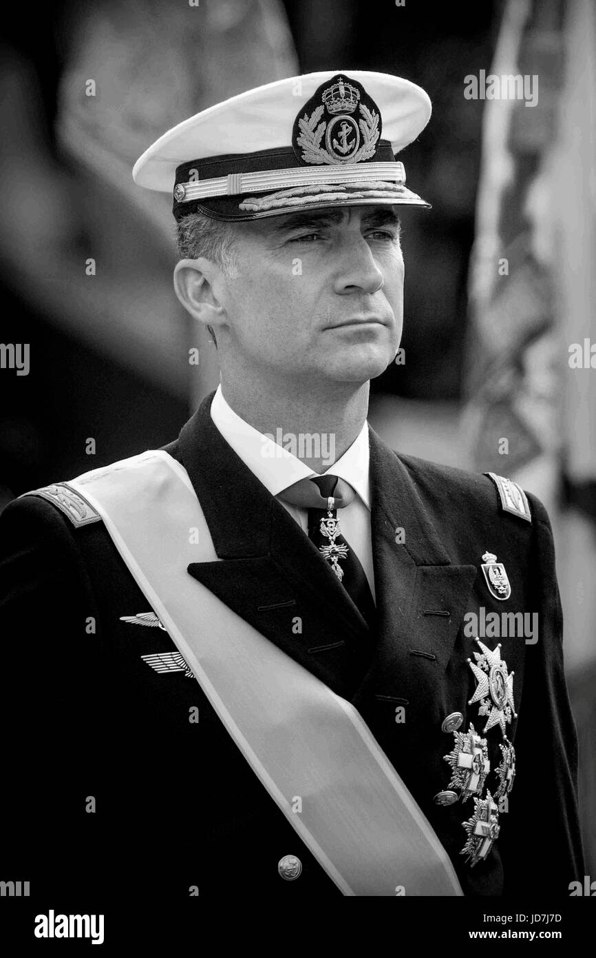 Spain royal family uniform hi-res stock photography and images - Alamy