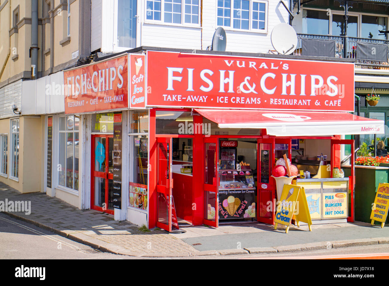 Sea front fish and chip shop hi-res stock photography and images - Alamy