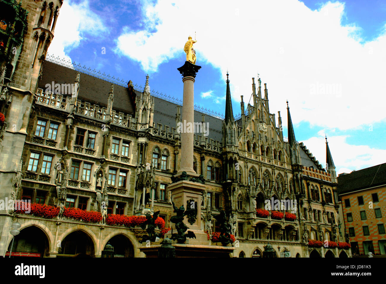 The day scene of town hall at the Marienplatz in Munich Stock Photo - Alamy