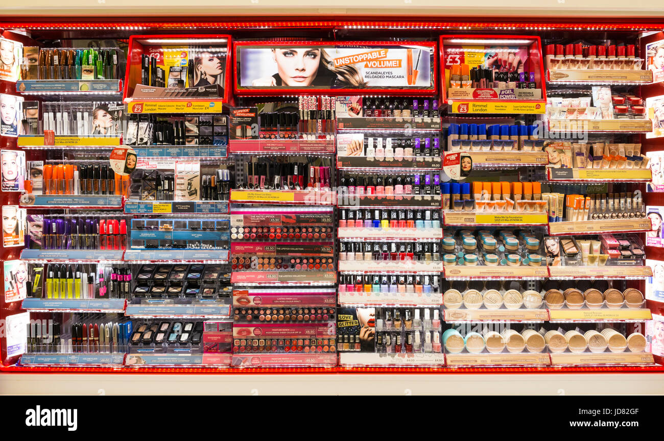 Cosmetics shelf hi-res stock photography and images - Alamy