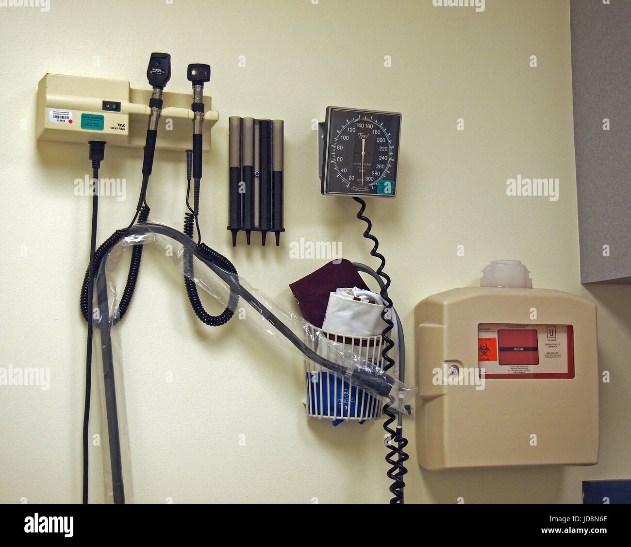doctor exam room equipment on wall Stock Photo - Alamy